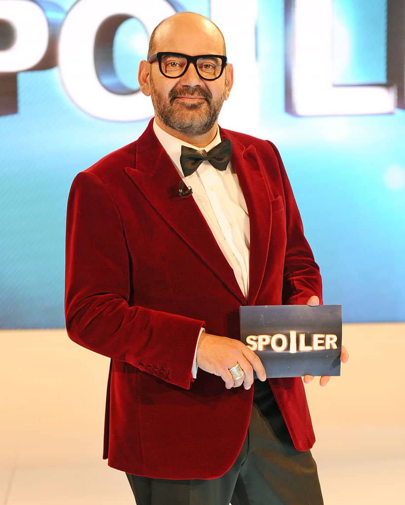 Costume rental for series - Peris Costumes