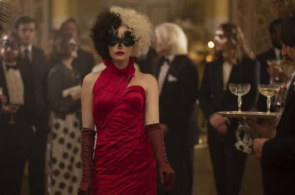 Jenny Beavan wins Oscar for best costume design for Cruella - Peris ...