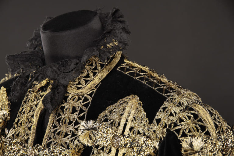 Home - Peris Costumes